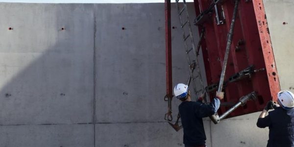 Réaliser un mur en bloc à bancher – Tout sur le béton