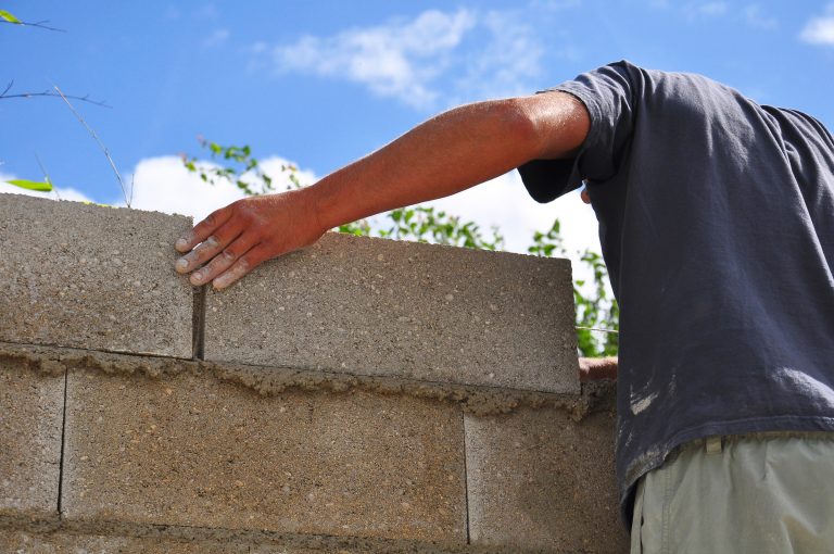 Quels parpaings choisir pour un mur de clôture ? – Tout sur le béton Quels parpaings choisir pour un mur de clôture ? – Tout sur le béton